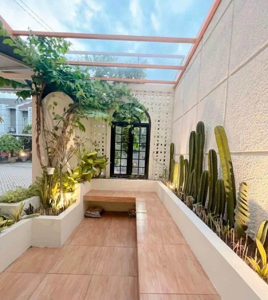 10 Inspirasi Teras Samping Rumah yang Nyaman dan Asri
