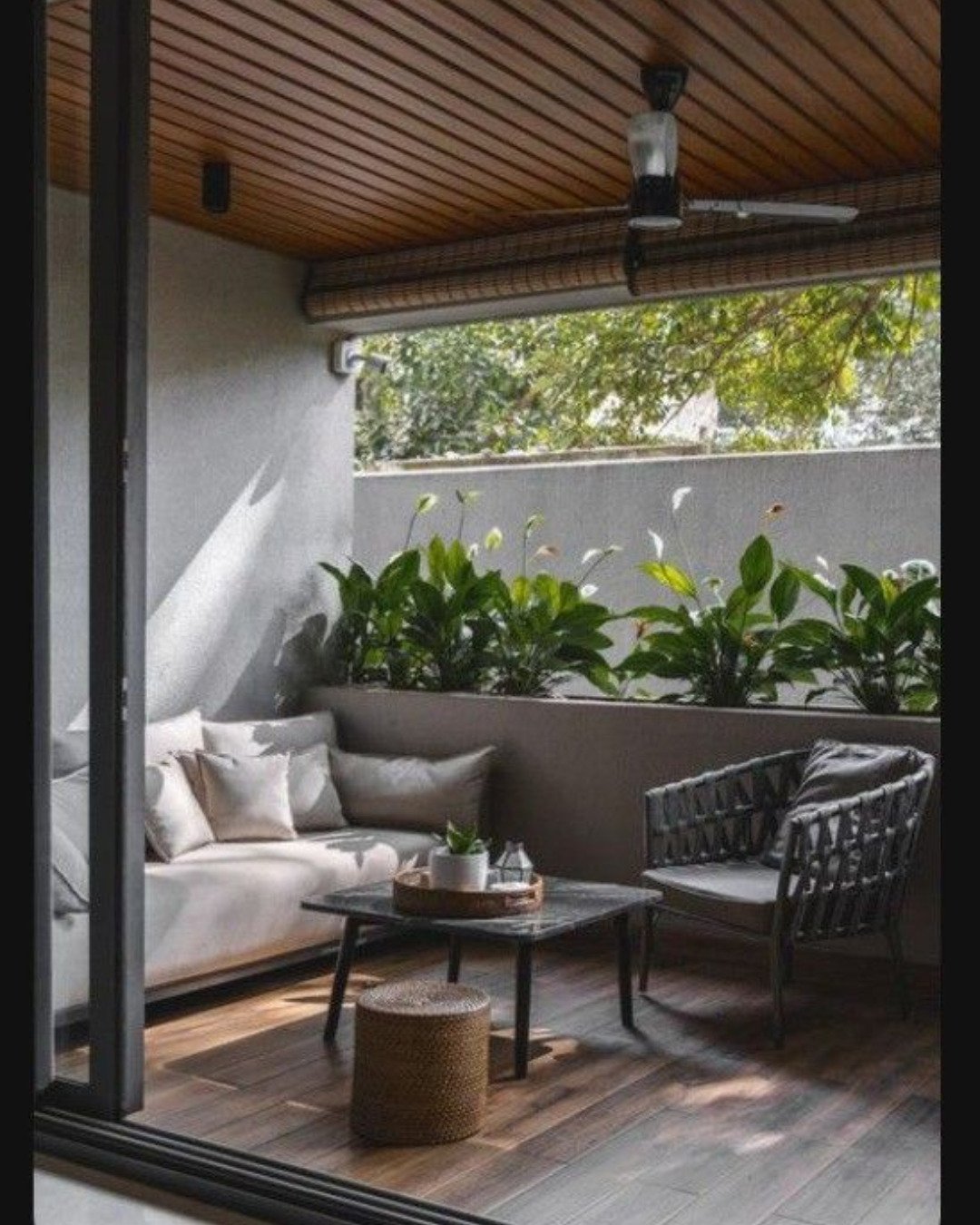 15 Desain Balkon Rumah Minimalis, Nyaman untuk Santai