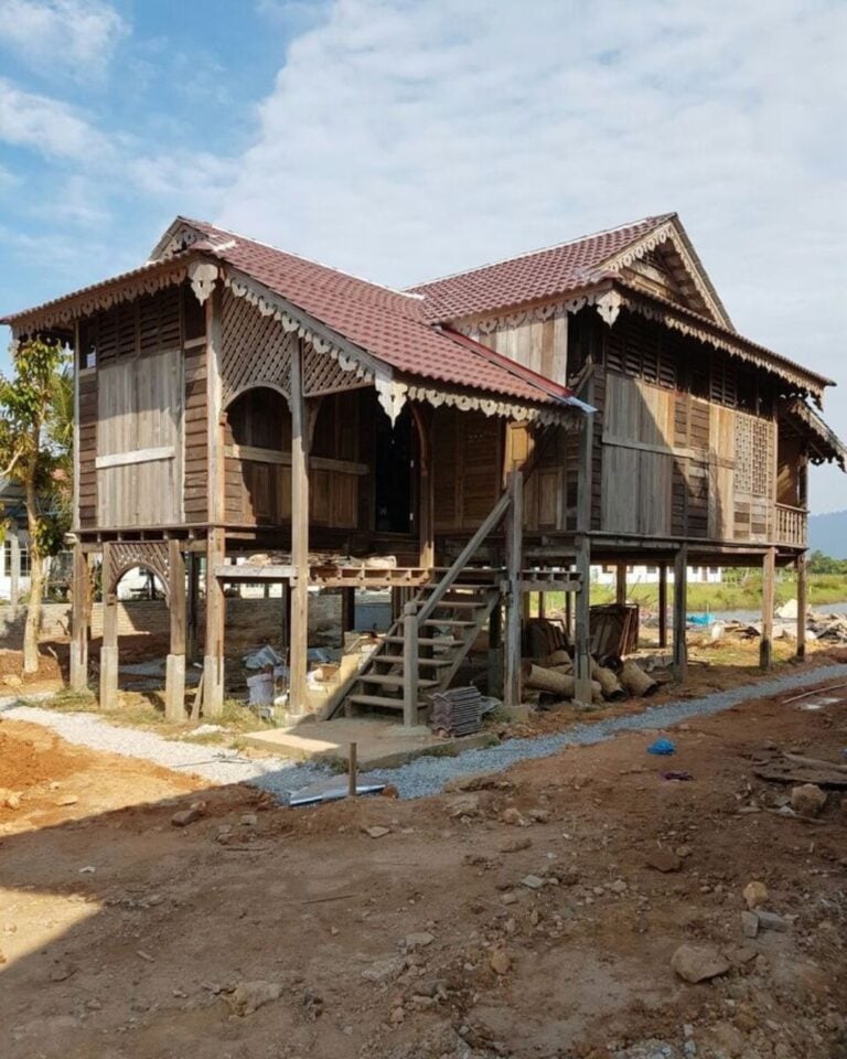 10 Inspirasi Rumah Melayu Modern Cantik Terbaik