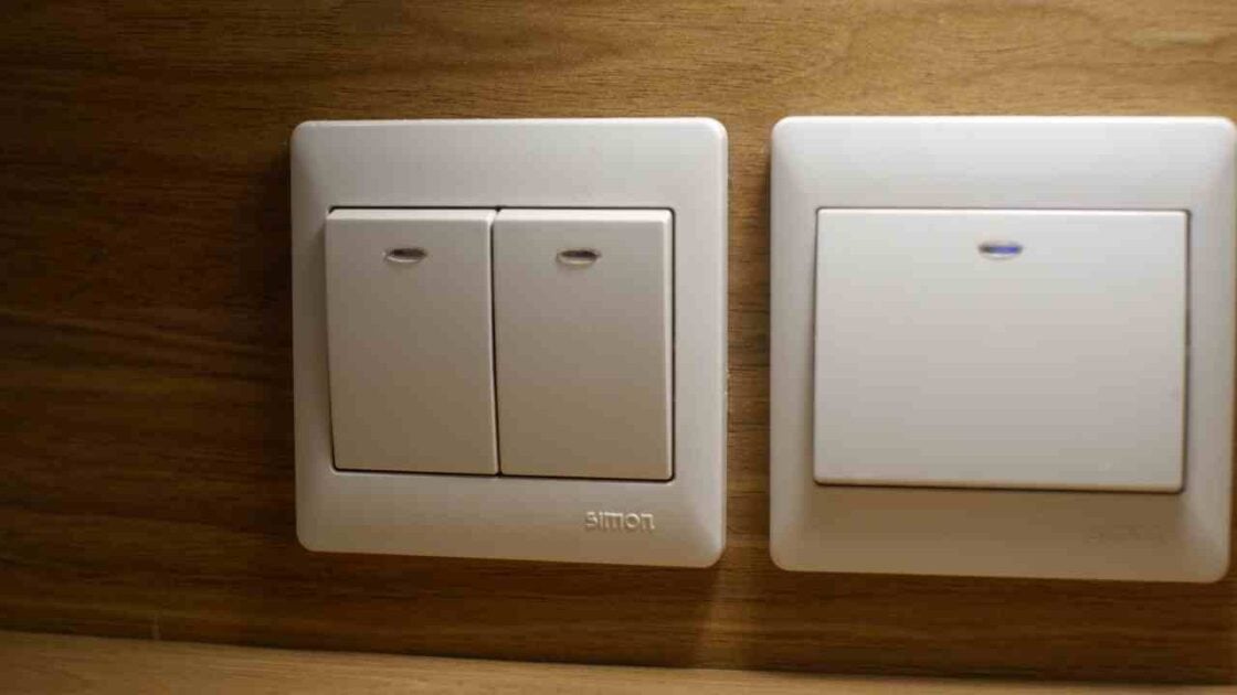 5 Merk Saklar Terbaik 2024 untuk Lampu Rumah. Kualitas Tinggi!