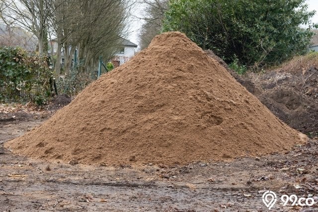 1 Pick Up Berapa Kubik Pasir? Ini Cara Hitungnya!