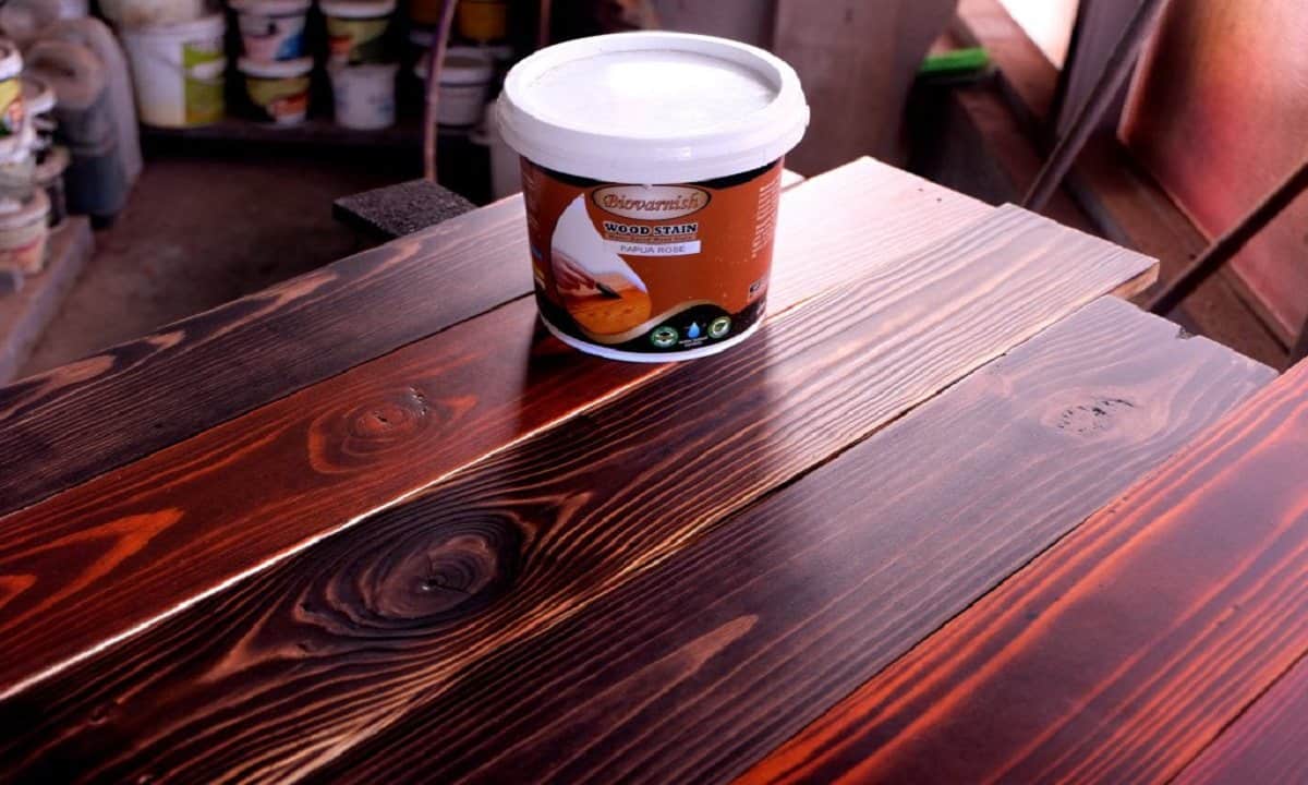 9 Rekomendasi Cat Plitur Kayu Jati Terbaik dan Harganya