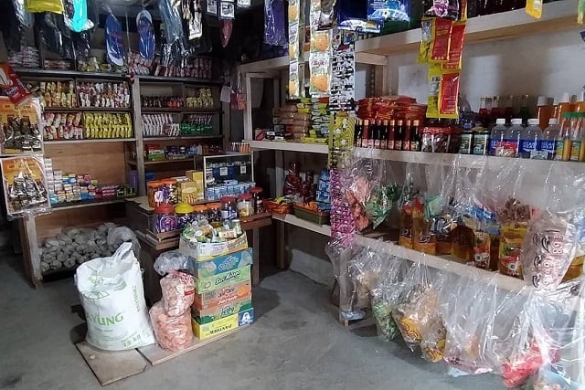 6 Ide Desain Warung Sembako di Teras Rumah yang Bisa Ditiru