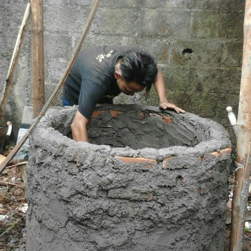 Hasilkan Air Jernih Sendiri, Ini 6 Cara Menggali Sumur Manual di Rumah