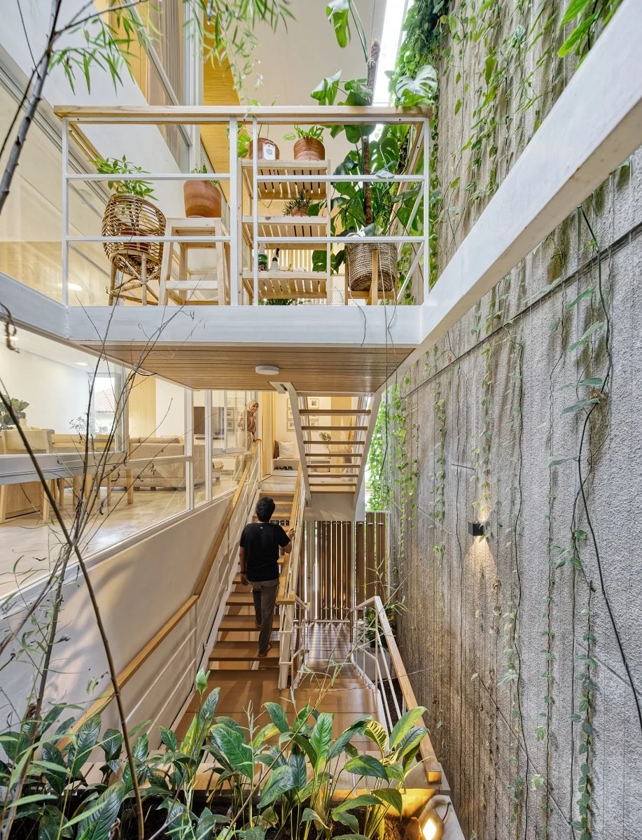 9 Inspirasi Desain Tangga Outdoor di Rumah yang Bisa Kamu Tiru