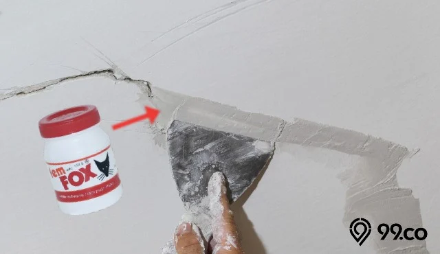Cara Menambal Tembok Retak dengan Lem Fox. Mudah Praktis!