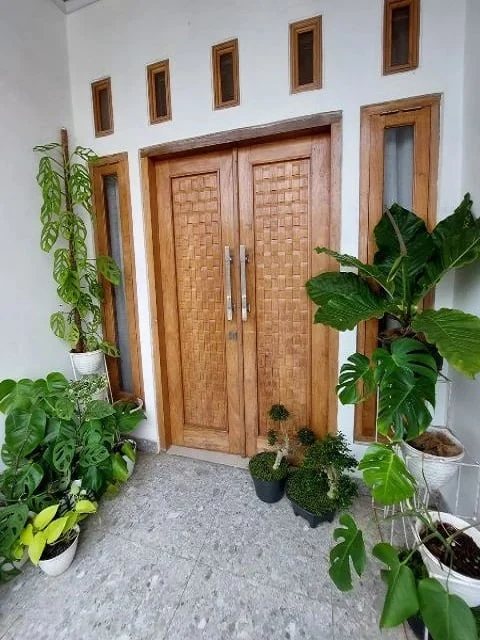 9 Model Lubang Angin di Atas Pintu, Sirkulasi Udara Makin Lancar