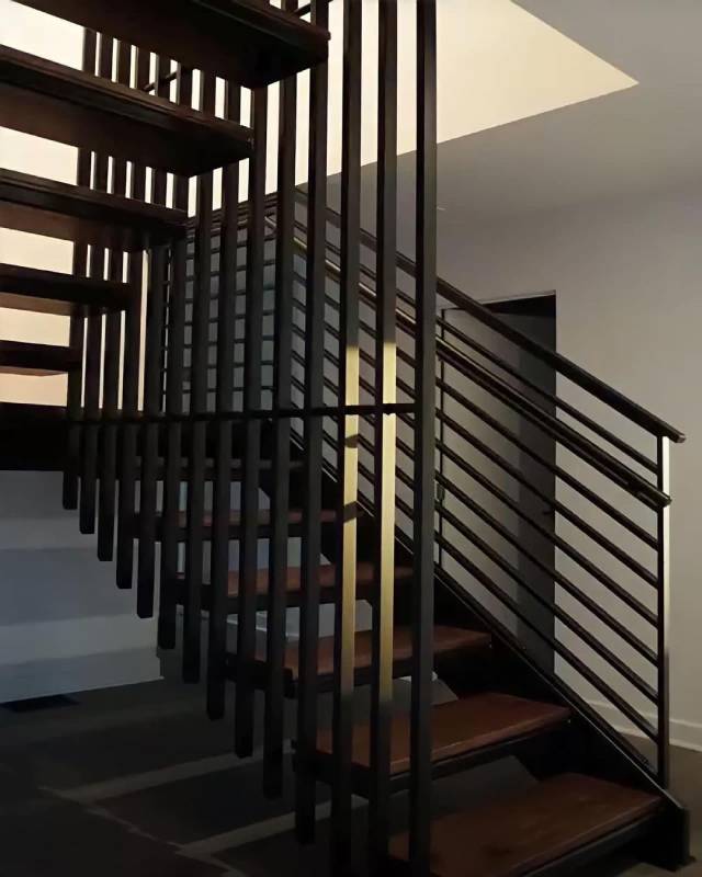 11 Inspirasi Desain Railing Tangga Minimalis Modern 2023