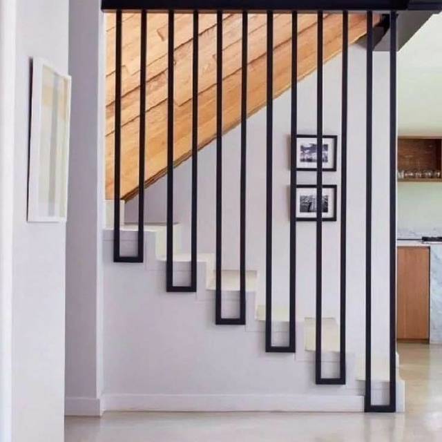 11 Inspirasi Desain Railing Tangga Minimalis Modern 2023