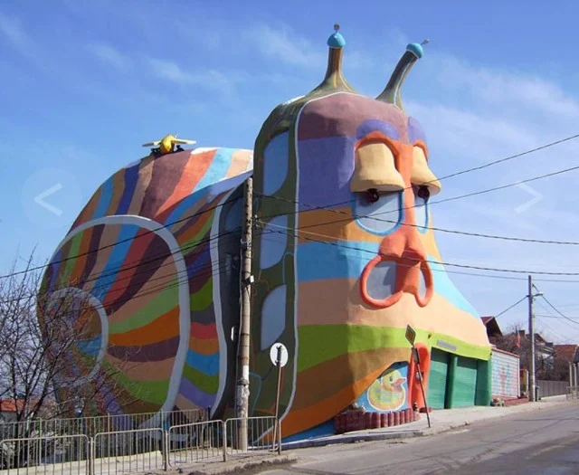 10 Contoh Arsitektur Metafora, dari Berbentuk Toilet Hingga Siput!