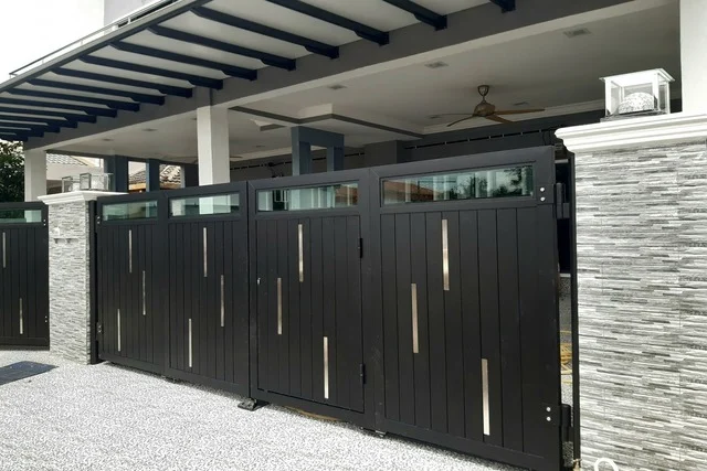 10 Inspirasi Pagar Aluminium yang Cocok untuk Berbagai Model Rumah