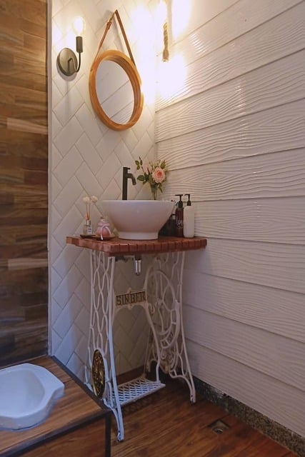 8 Inspirasi WC Jongkok Kamar Mandi Sederhana tapi Bersih, Pilih Mana?