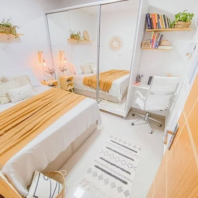 10 Inspirasi Desain Kamar Tidur Tanpa Jendela. Jauh dari Kesan Sumpek!