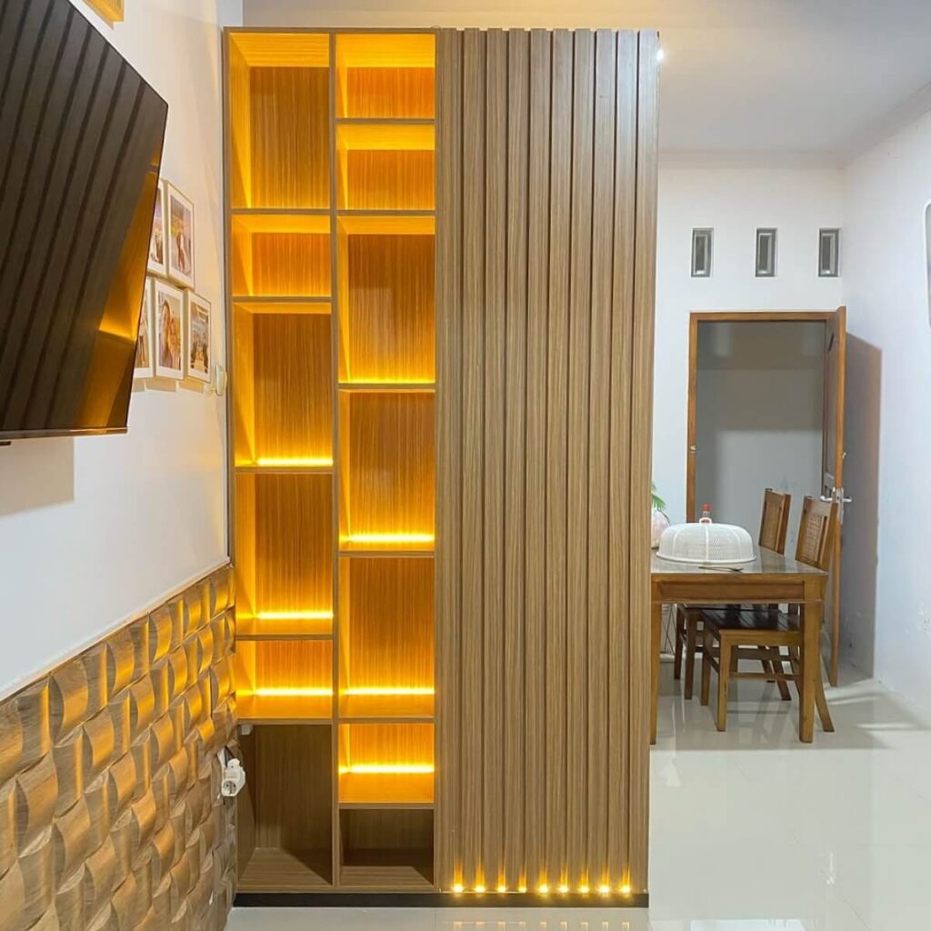 8 Model Lemari Pembatas Ruang Tamu dan Ruang Keluarga