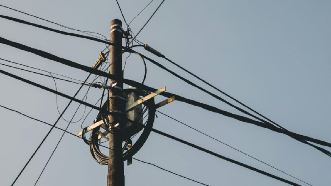 7 Cara Menghemat Listrik di Rumah agar Tetap Irit