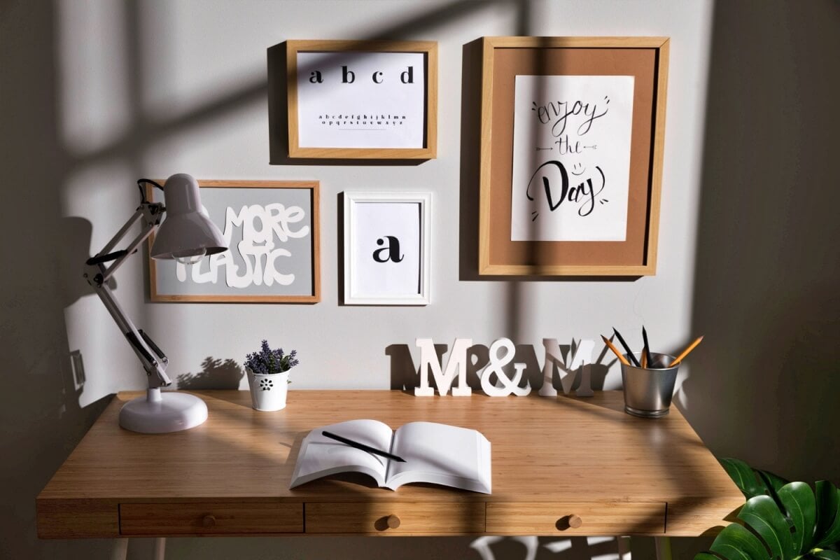 Cara Menata Poster di Kamar yang Bagus, Begini Tata Letaknya!