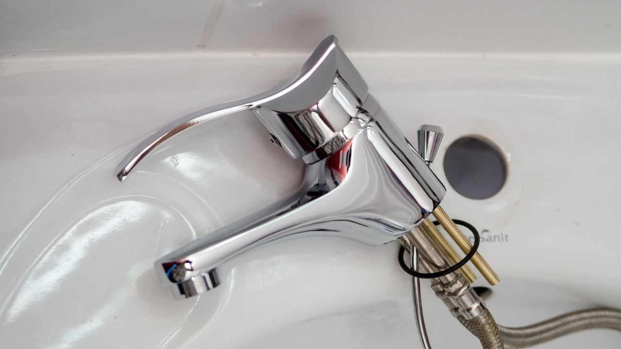 8 Cara Pasang Kran Air agar Lurus dan Tidak Bocor yang Benar