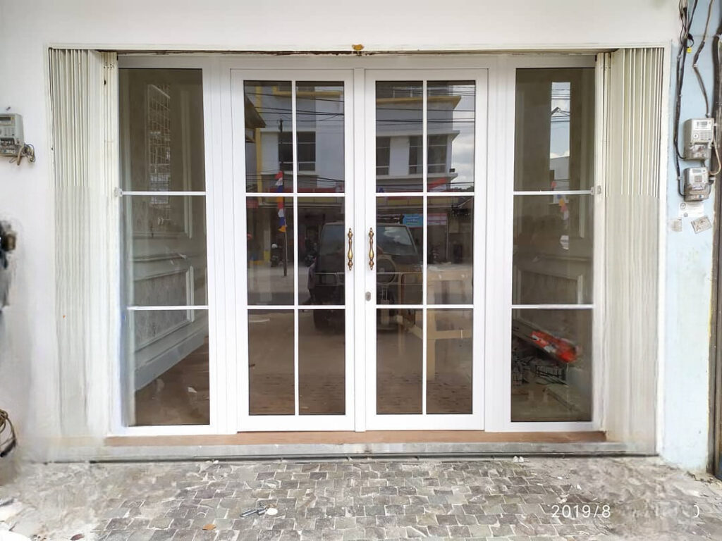 5 Inspirasi Warna Pintu Ruko Minimalis yang Menarik dan Kekinian