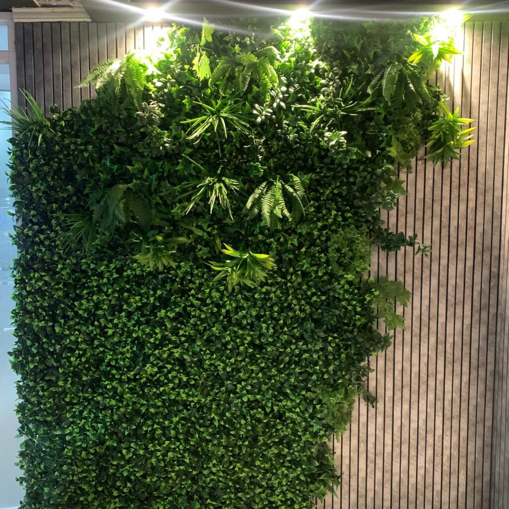 5 Inspirasi Desain Wall Panel yang Bikin Interior Makin Cantik