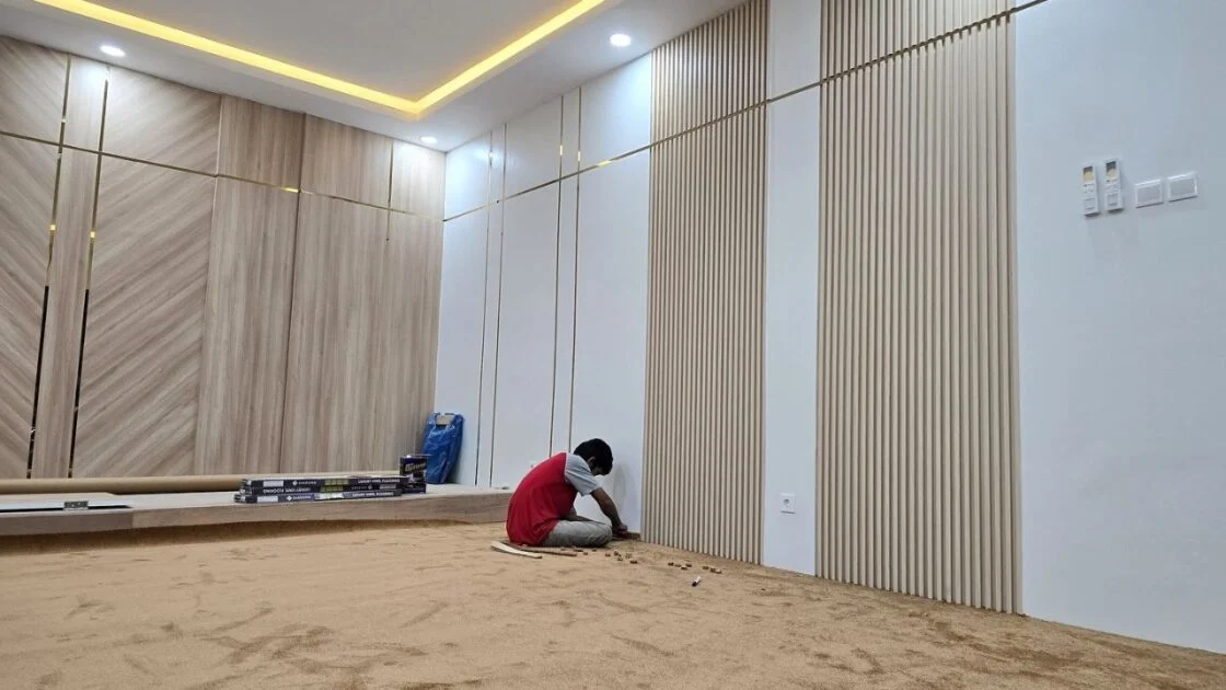 6 Cara Pasang Wall Panel Secara Mudah untuk Dinding Rumah