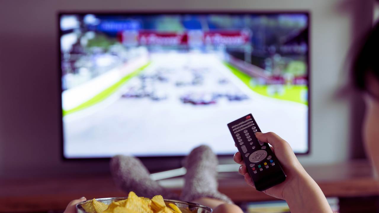 5 Rekomendasi TV Sharp Terbaik Tahun 2024 Disertai Spesifikasinya