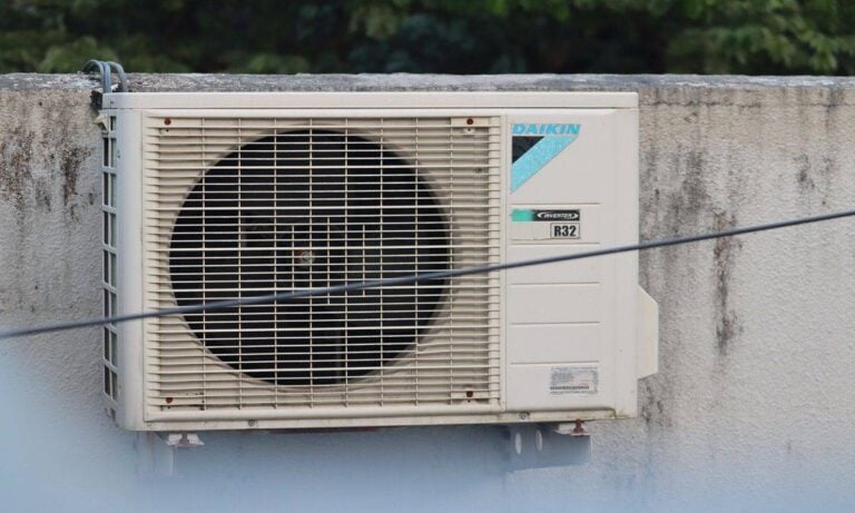 Kode Error AC Daikin Lengkap Dengan Cara Cek dan Mengatasinya