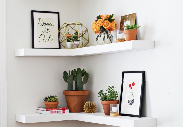 Smart shelving & storage ideas for rental apartments