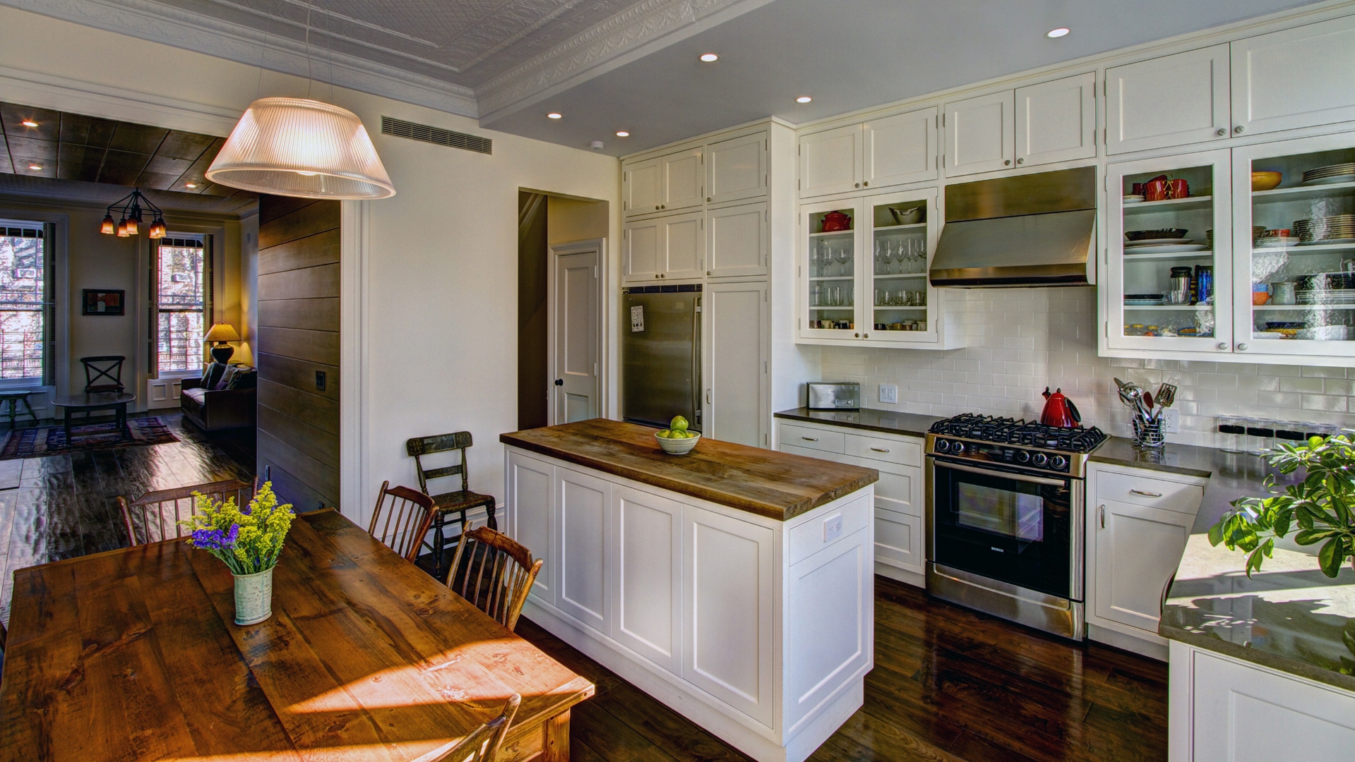 How to recreate a professional kitchen in your own home - 99.co