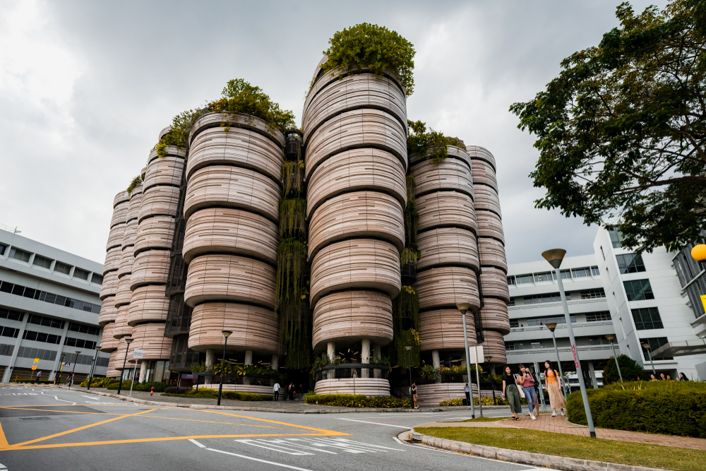 Workplaces Where You Should Seriously Consider a Car - 99.co