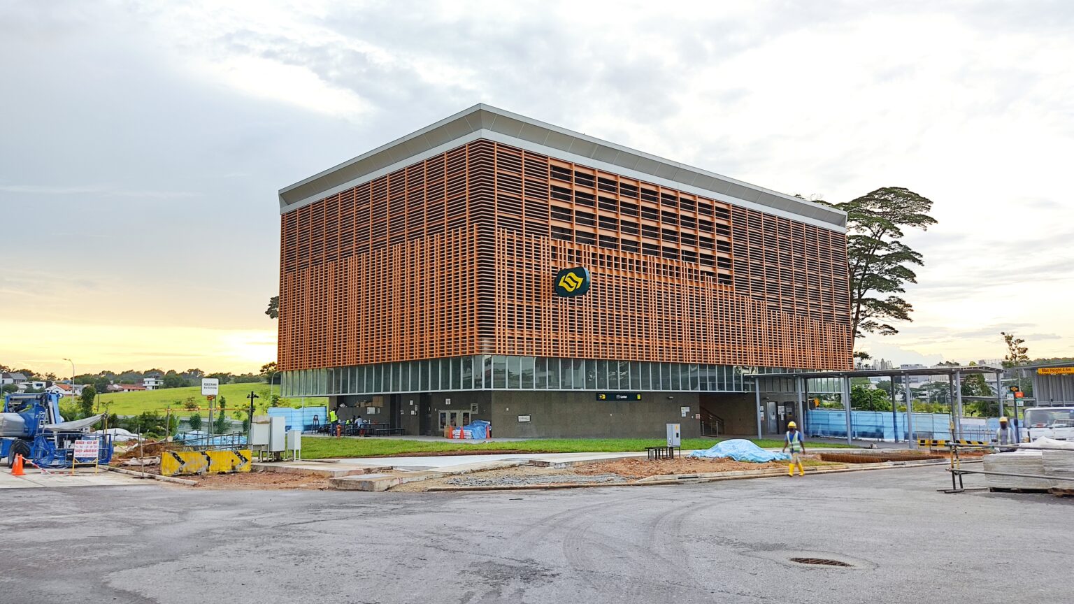 Which areas along the MRT have the highest price increase in Q2 ...