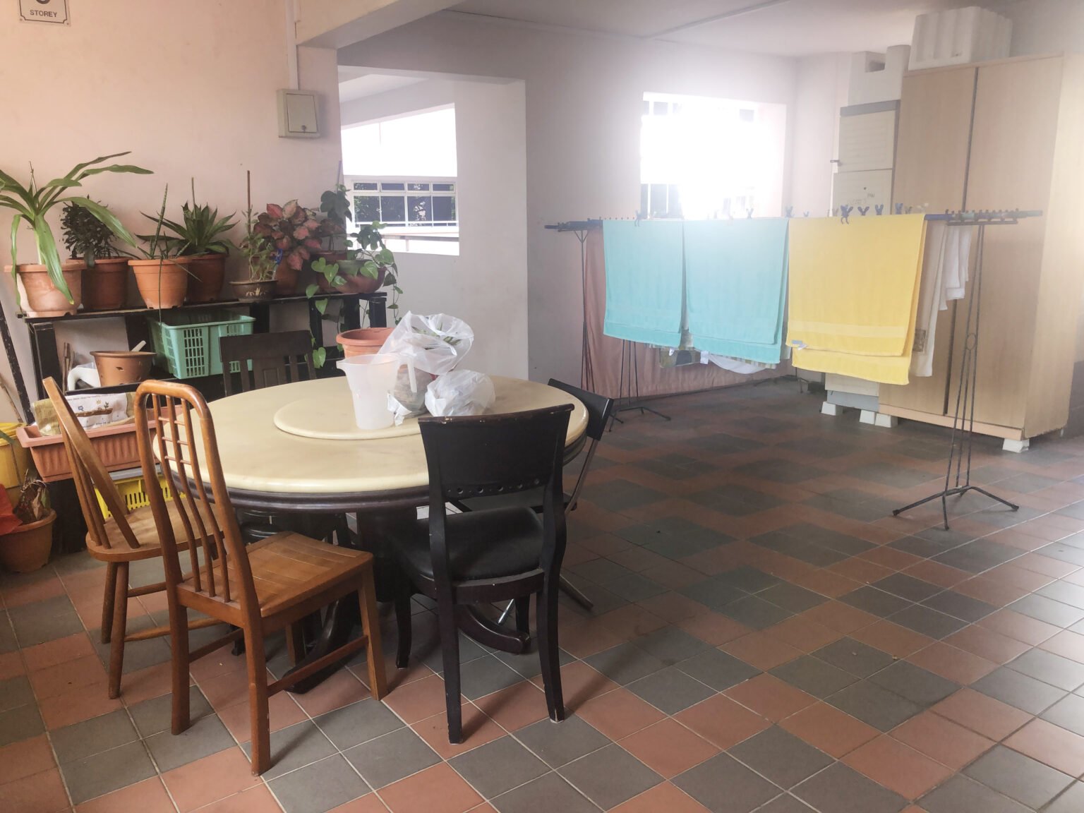 What’s allowed in your HDB riser, corridor and common areas? - 99.co