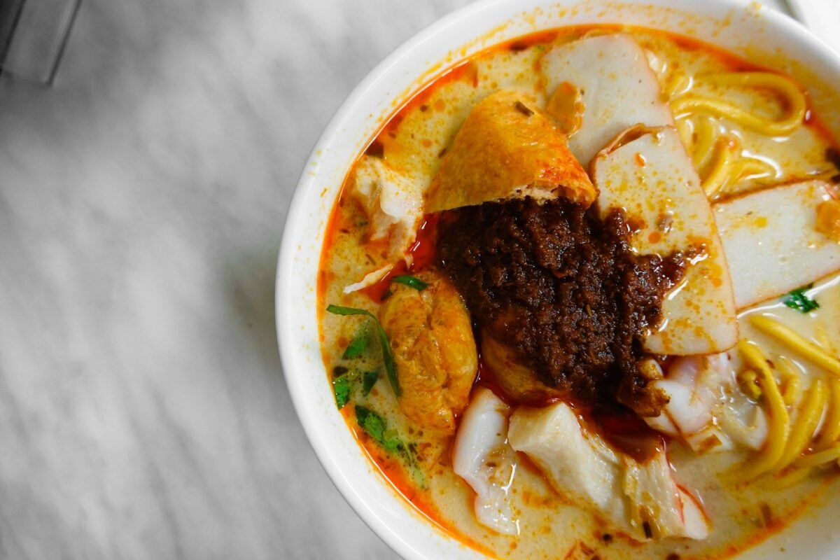 5 must-try Singaporean dishes you can cook at home - 99.co