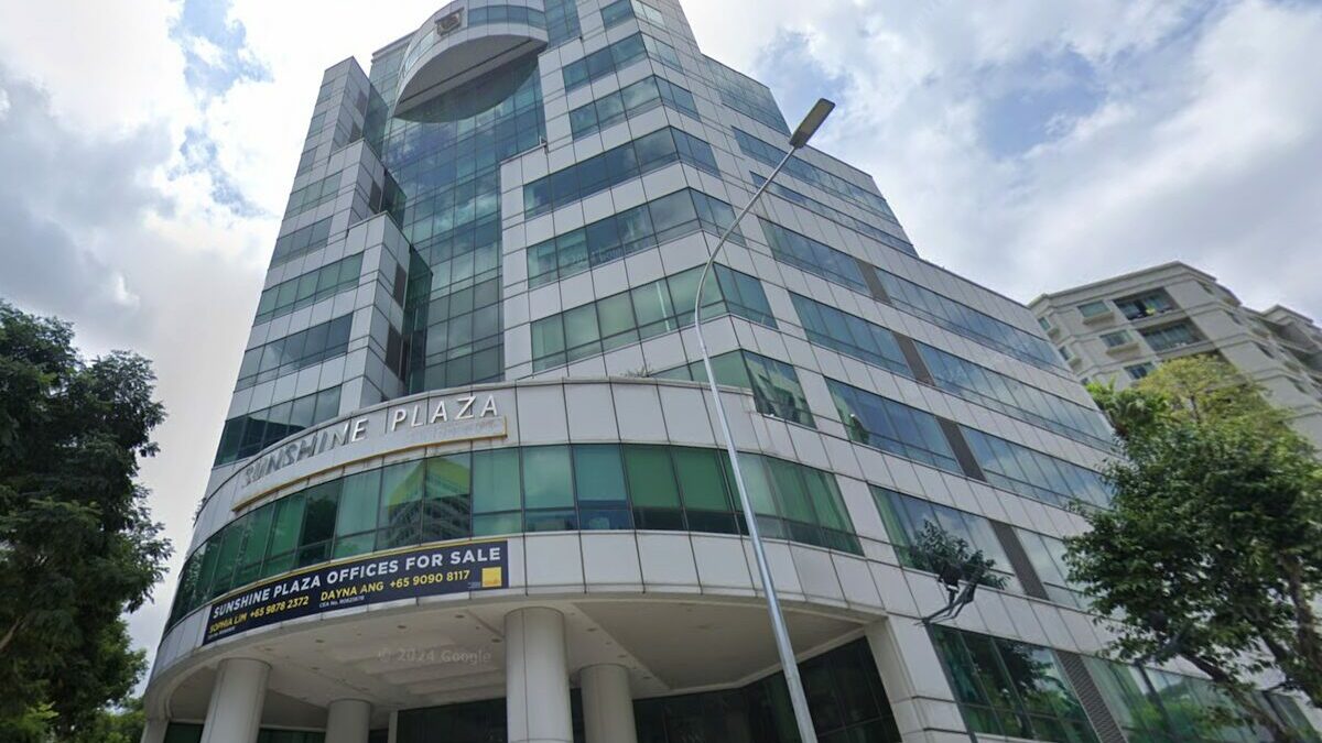 UE Square: A place to shop, dine, and live in! - 99.co