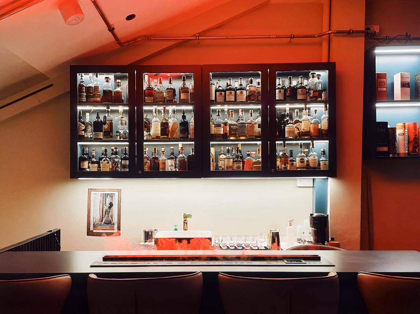 Bar Arabes at El Pico Club for Rent | 99 Spaces