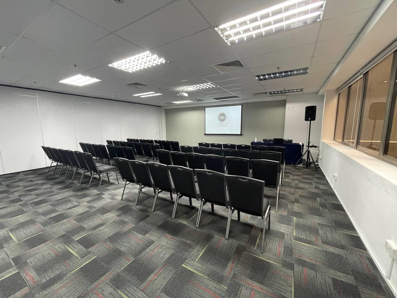 Standard at RNN Conference Center Cecil Building for Rent | 99 Spaces