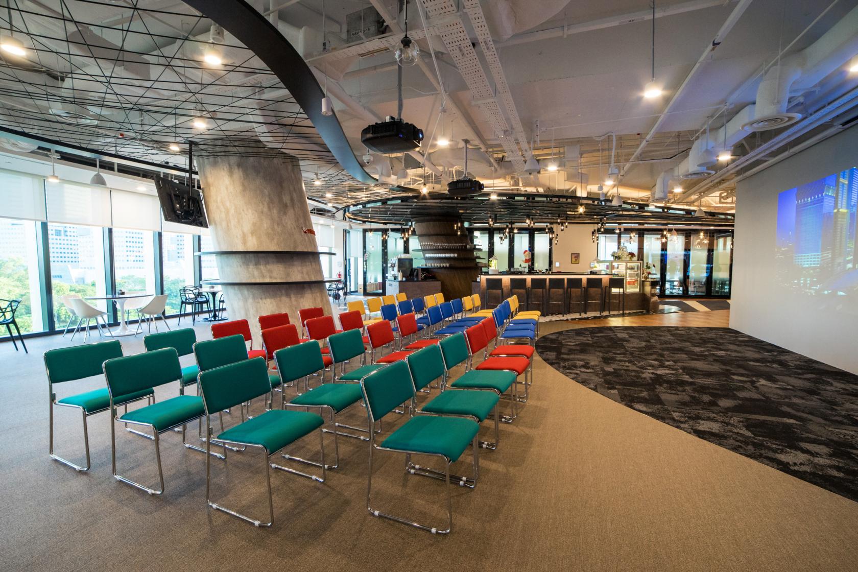 Grid at SPECTRUM for Rent | 99 Spaces