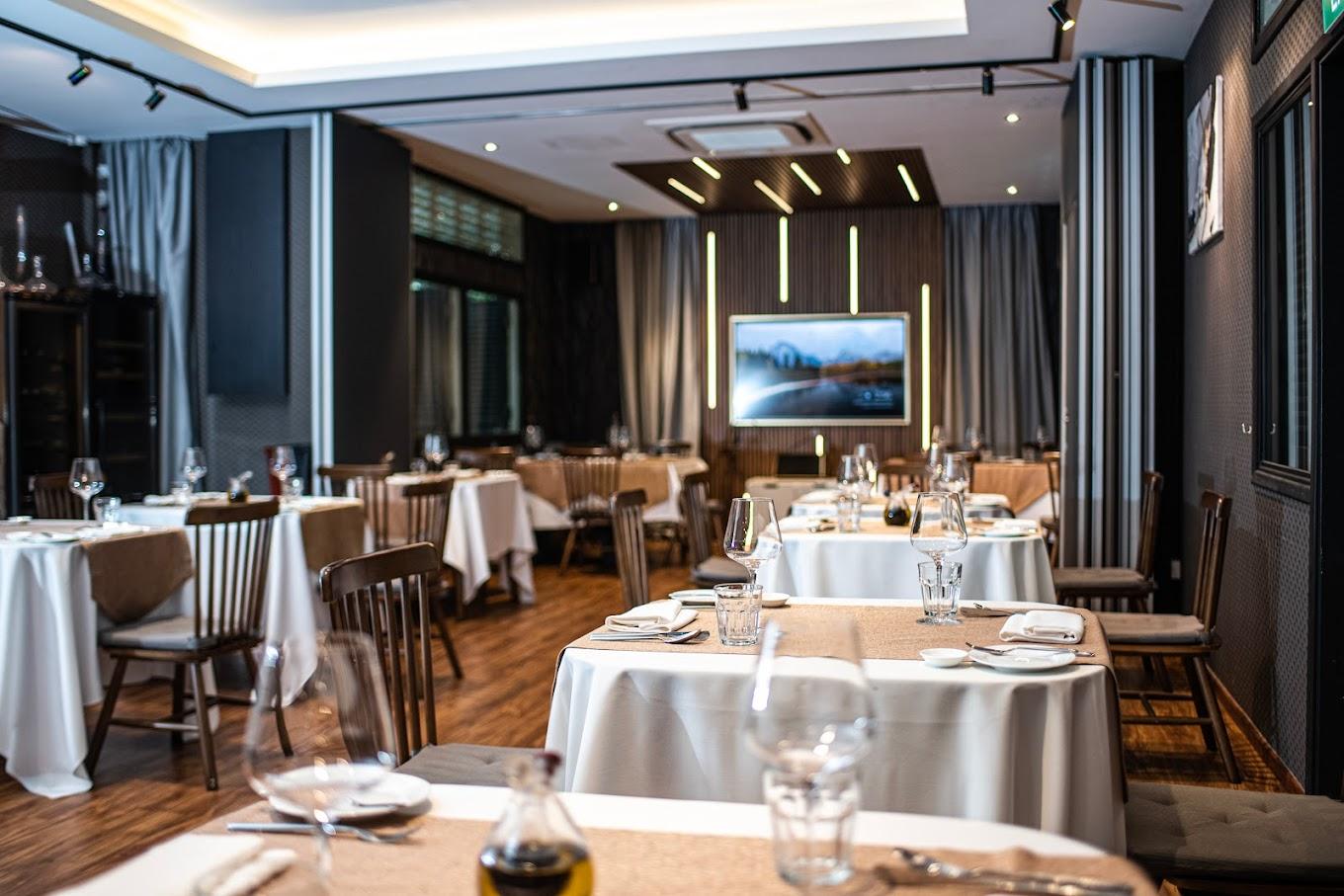 Main Hall & Veranda at Taverna Greka for Rent | 99 Spaces