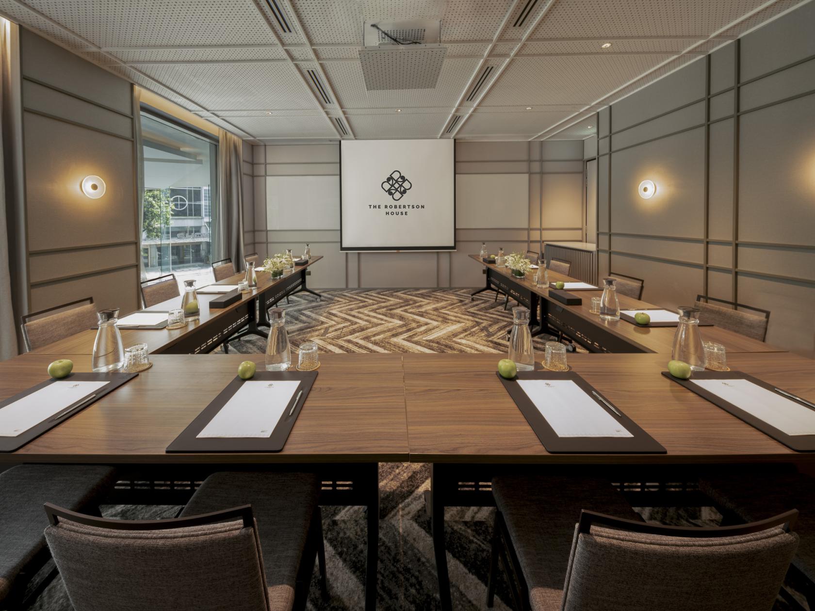 Robertson at The Robertson House by The Crest Collection for Rent | 99 ...